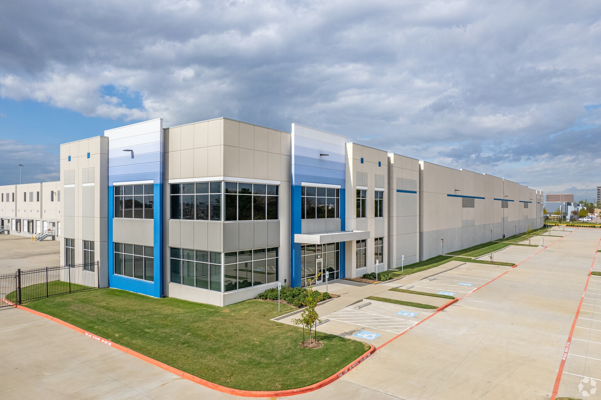 30 Esplanade Blvd Houston, TX 77060 - Industrial Property for Sale on ...