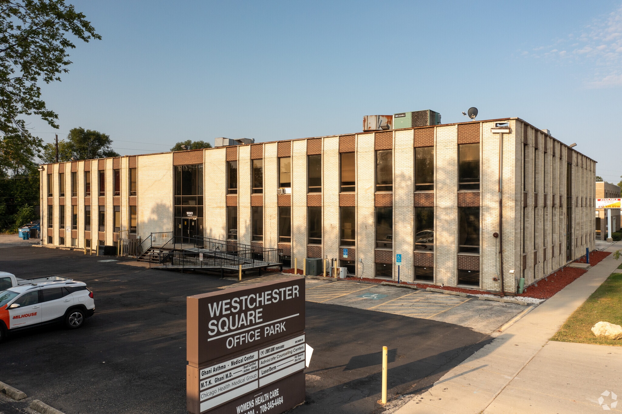 10001 W Roosevelt Rd Westchester, IL 60154 - Office Property for Sale ...