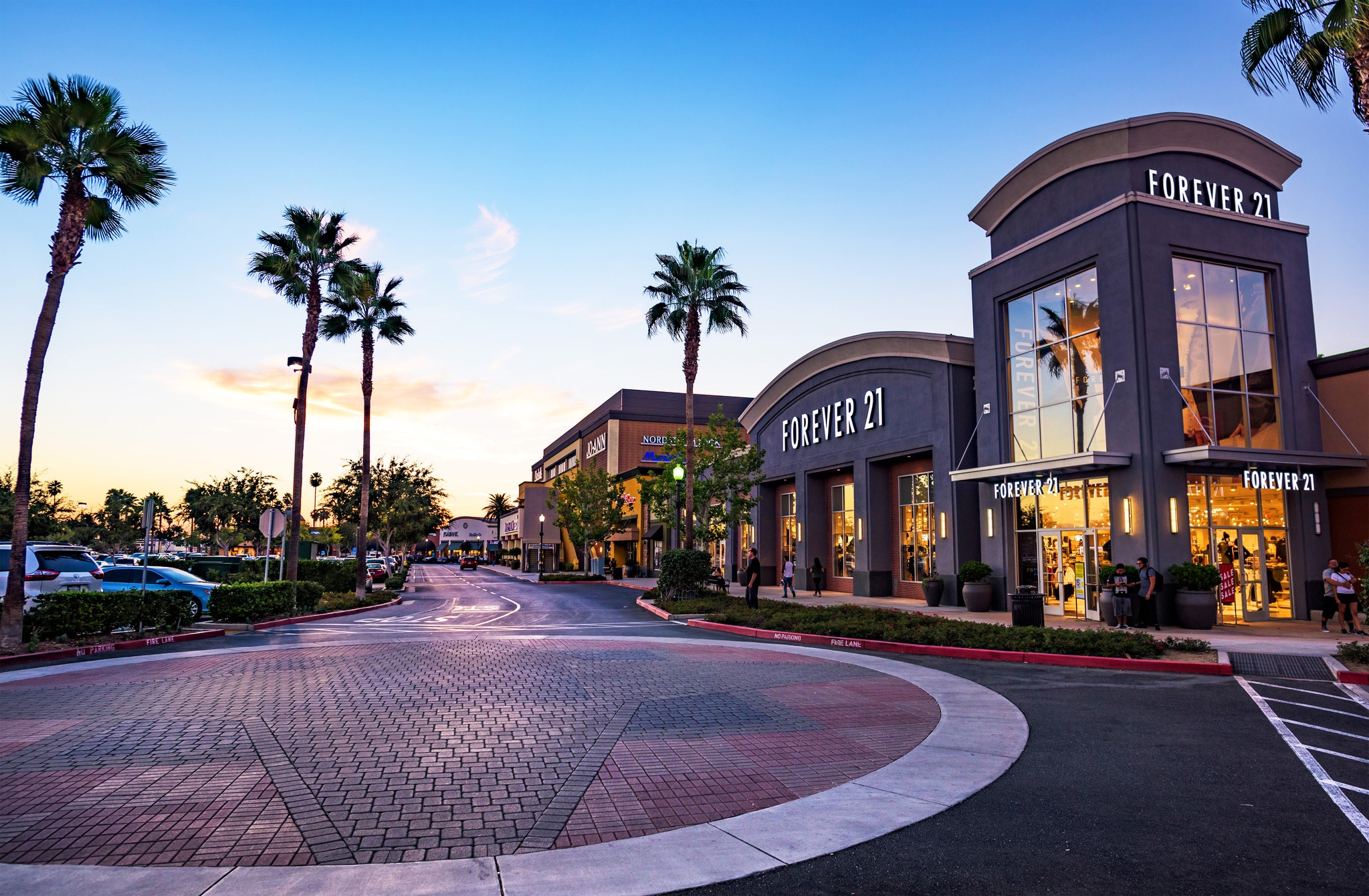 3505-3659 Central Ave Riverside, CA 92506 - Shopping Center Property ...