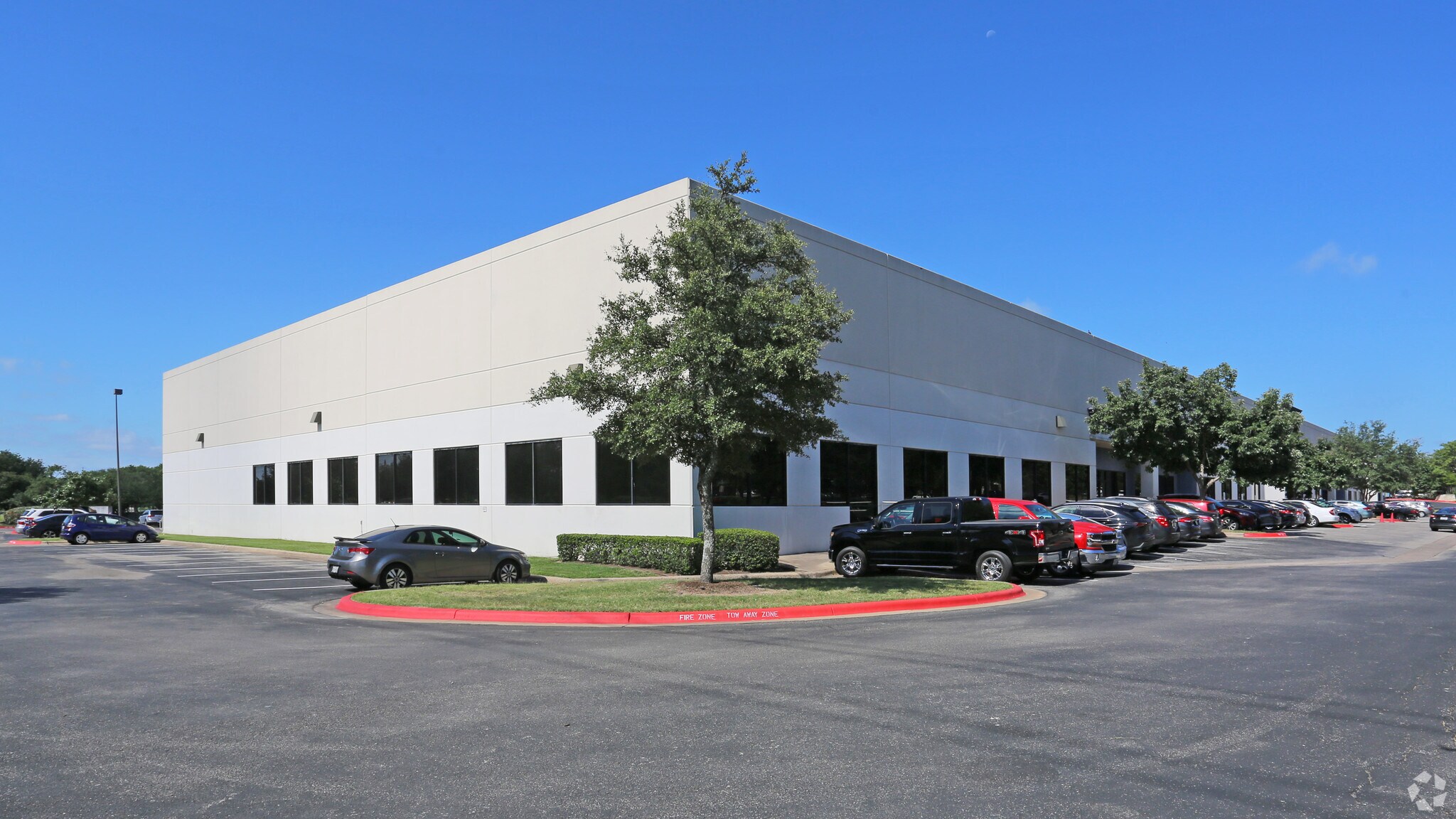 14000 Summit Dr Austin, TX 78728 - Flex Property for Lease on Showcase.com