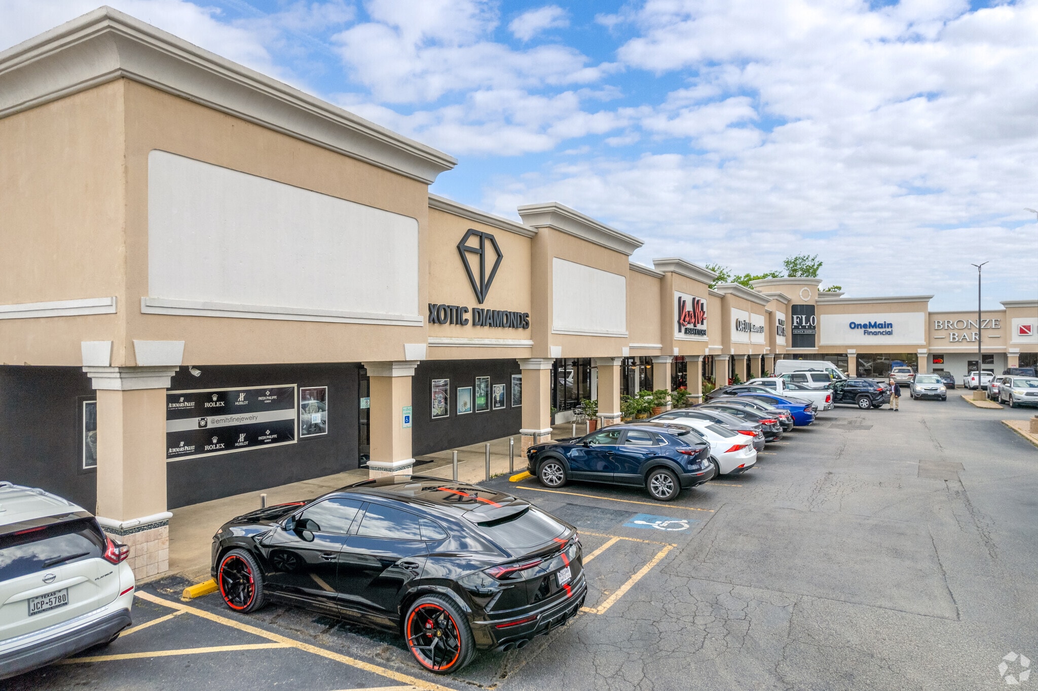 5757 Westheimer Rd Houston, TX 77057 - Shopping Center Property for ...