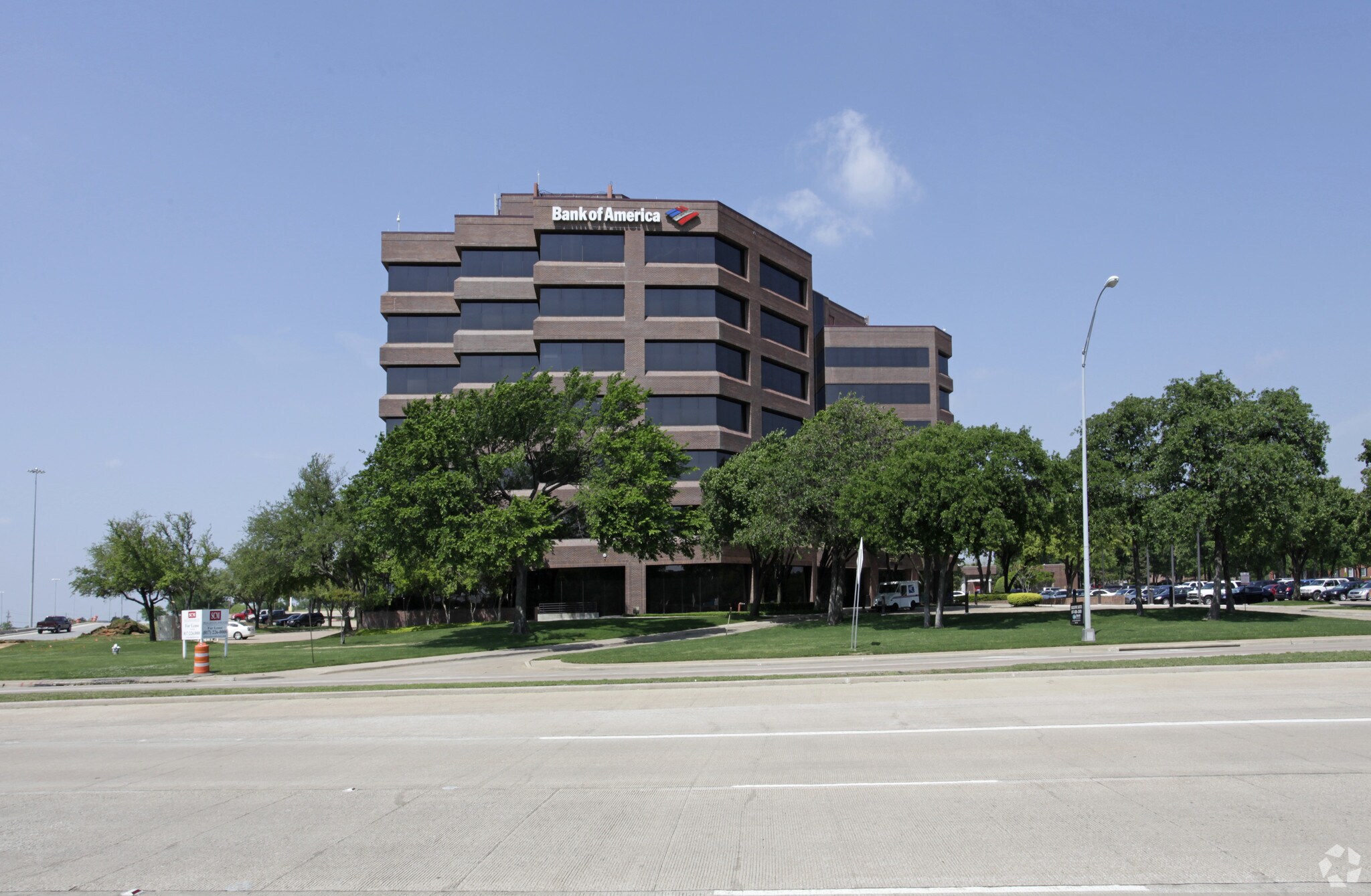 2000 E Lamar Blvd Arlington, TX 76006 - Coworking Space on Showcase.com