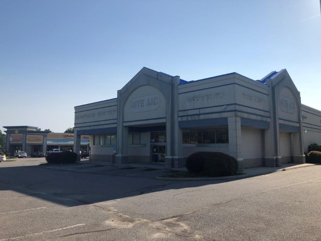 7912 Halprin Dr Norfolk, VA 23518 - Retail Property for Lease on ...