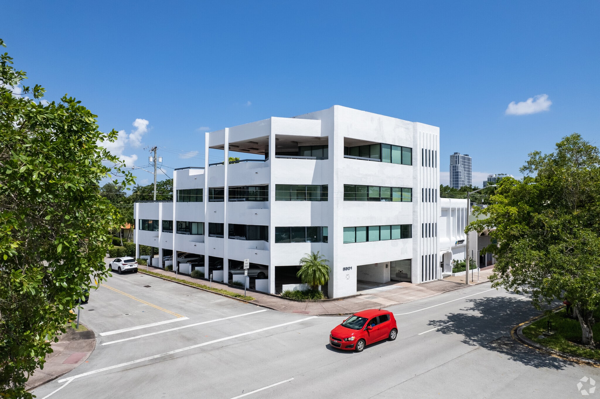 3301 Ponce De Leon Blvd Miami Fl 33134 Office Property For Lease On