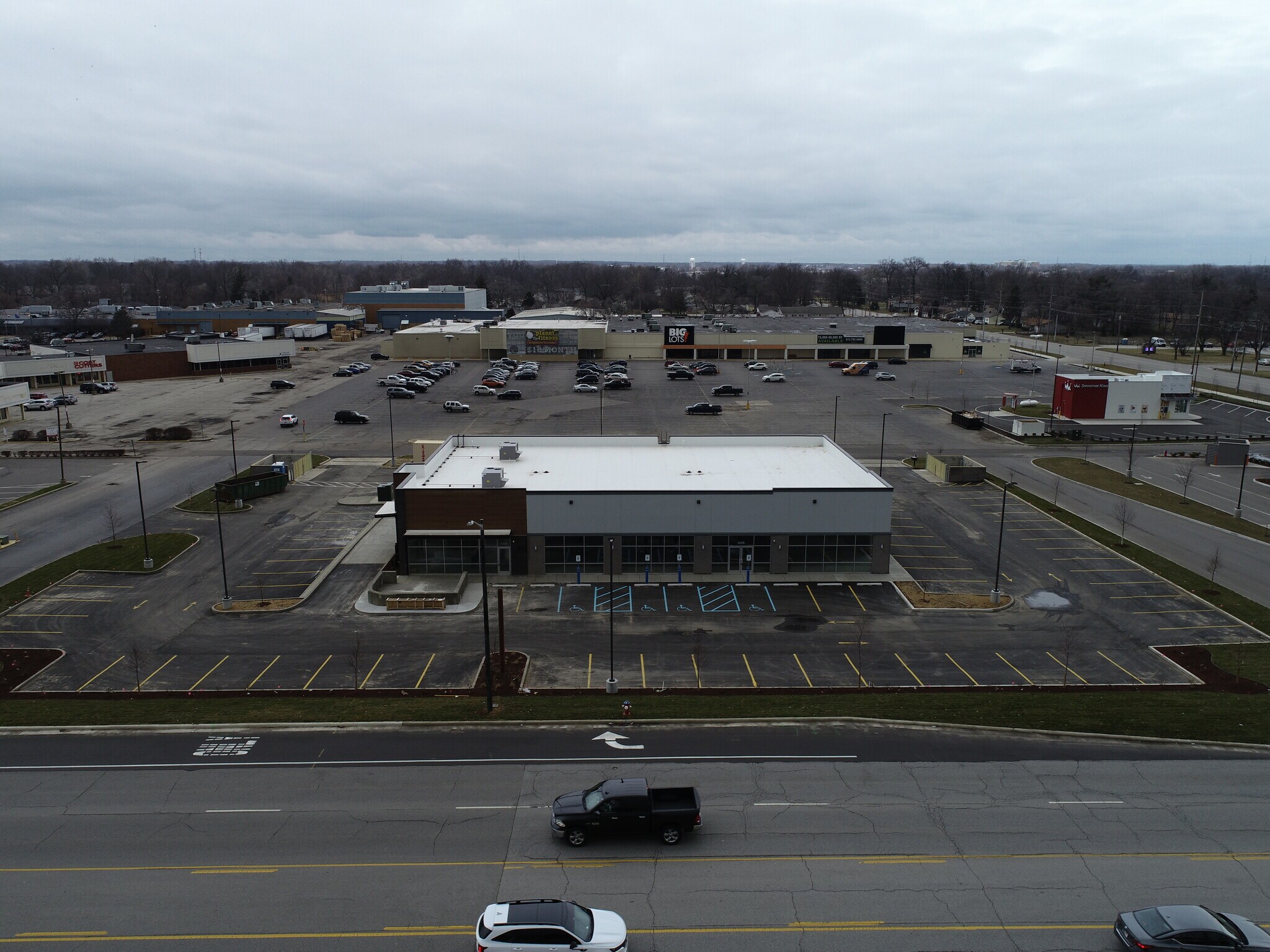 422 W McKinley Ave Mishawaka, IN 46545 - Retail Property for Lease on ...