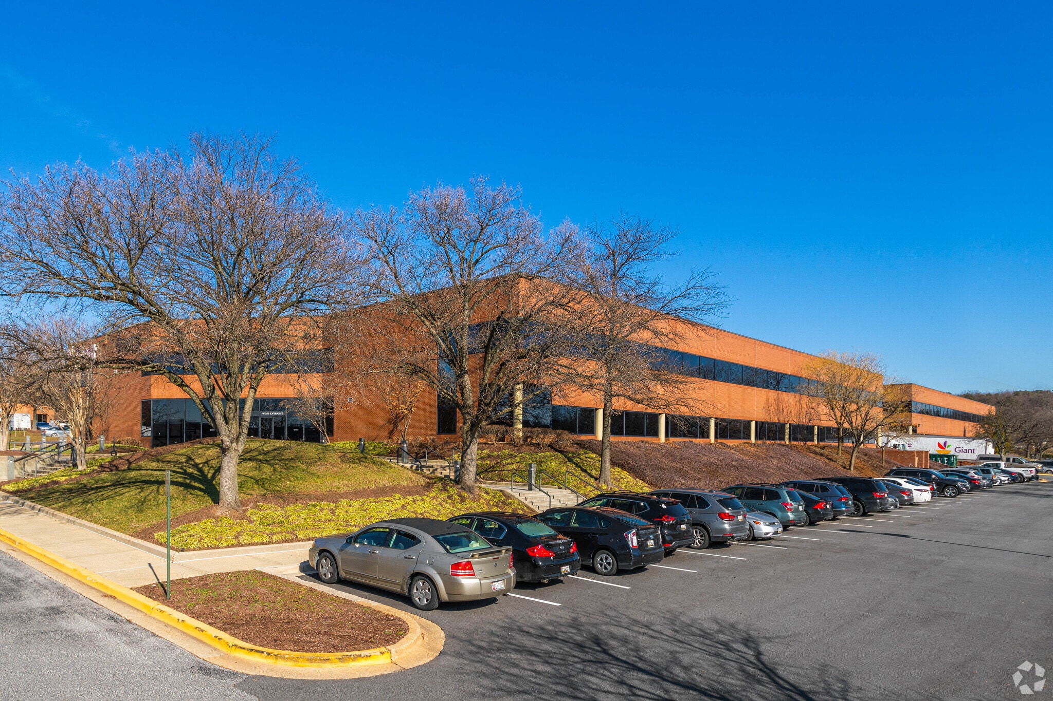 8301 Professional Pl Landover, MD 20785 - Office Property for Lease on ...