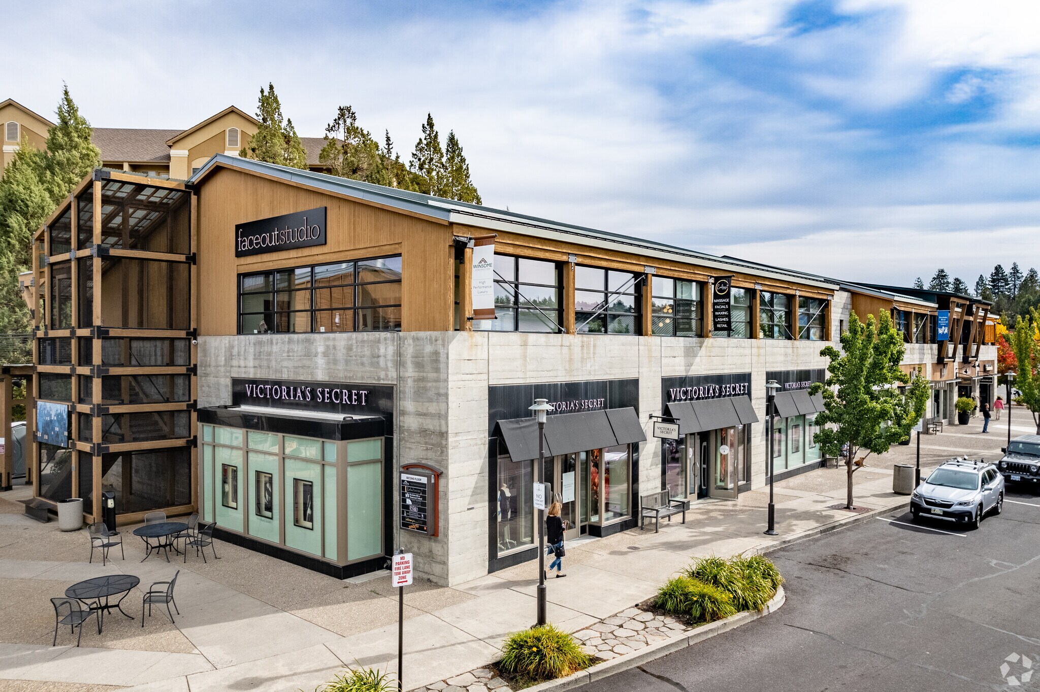 520 SW Powerhouse Dr Bend, OR 97702 - Retail Property for Sale on ...